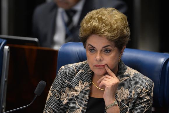 Dilma diz que sofre golpe e que processo não veio das ruas - BA de Valor